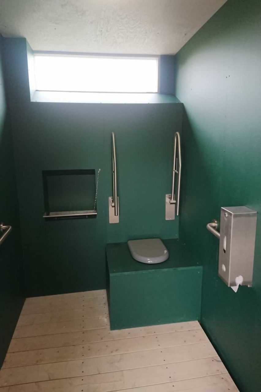 First Helsinki-Outhouse is open! - Pikkuvihreä