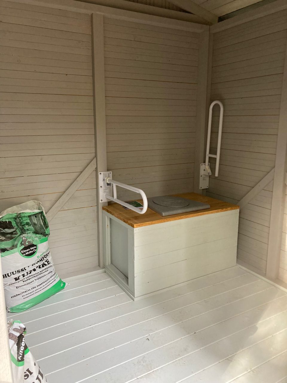 DIY Outhouse - Free Blueprints Download (PDF)