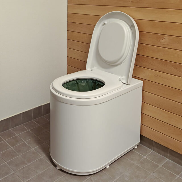 Freezing Toilet Ekohytte – Odorless Indoor Dry Toilet